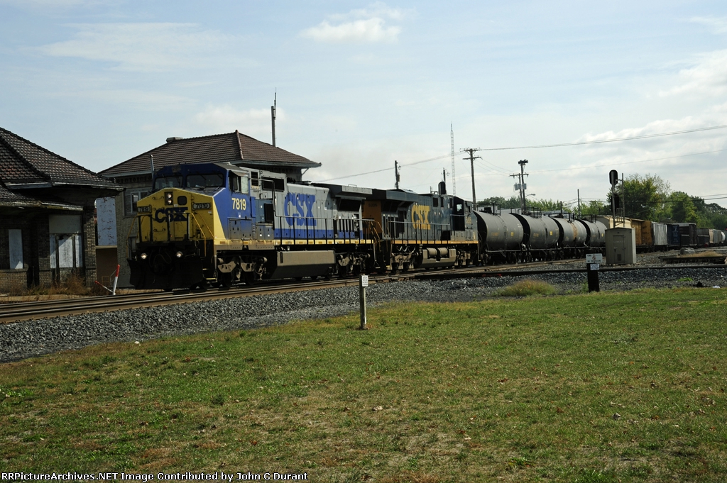 CSX 7819 Q-395